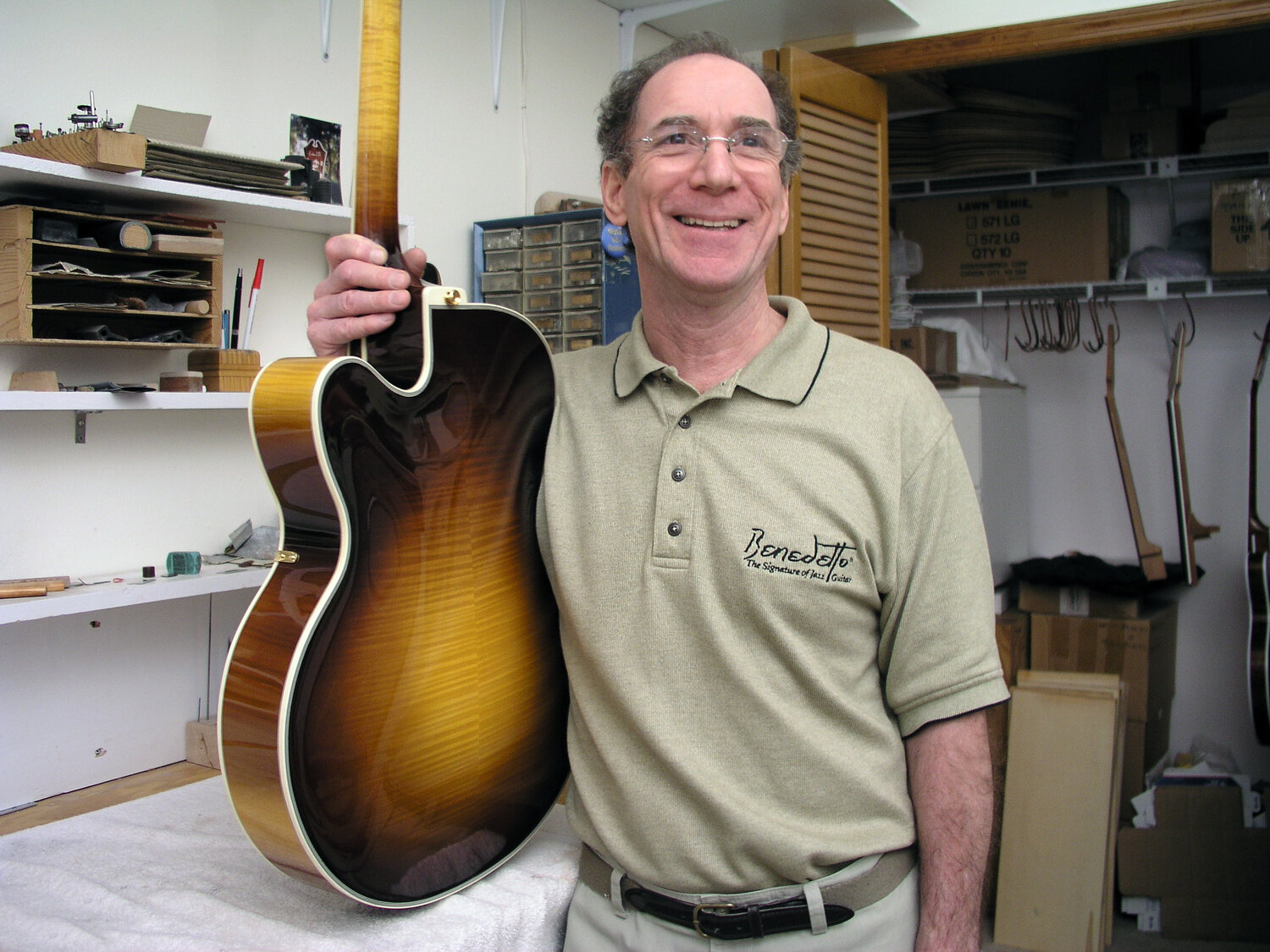 Bob Benedetto-La Cremona Azzurra - The Blue Guitars